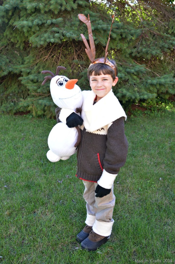 50 DIY Frozen Costumes - Lines Across